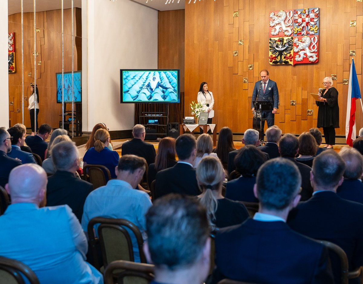 Srebrenica Genocide Remembrance Day marked in Czech Parliament