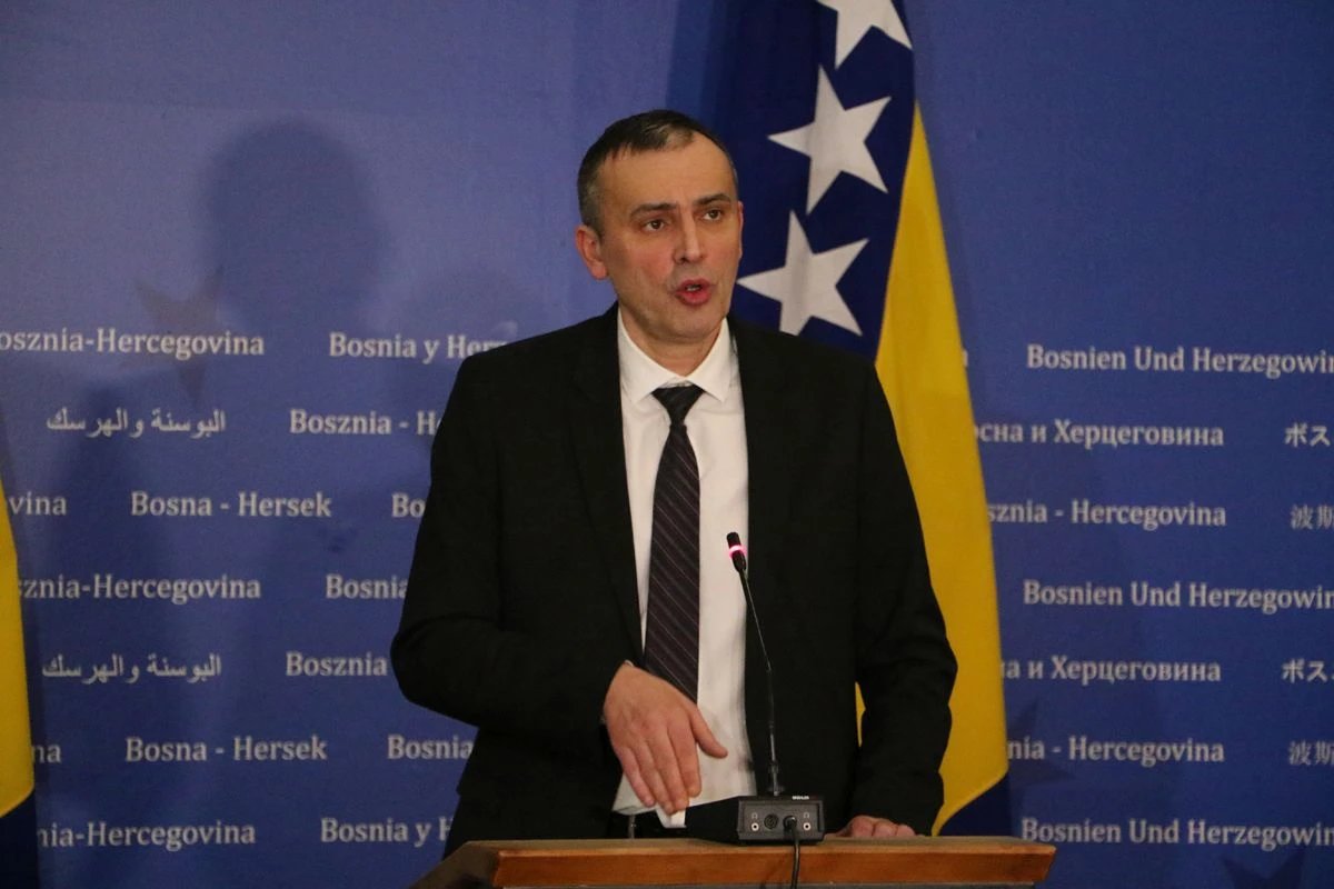 Babalj pozvao Blanušu: Izađi pred Palatu RS-a i proslavi pobjedu ...