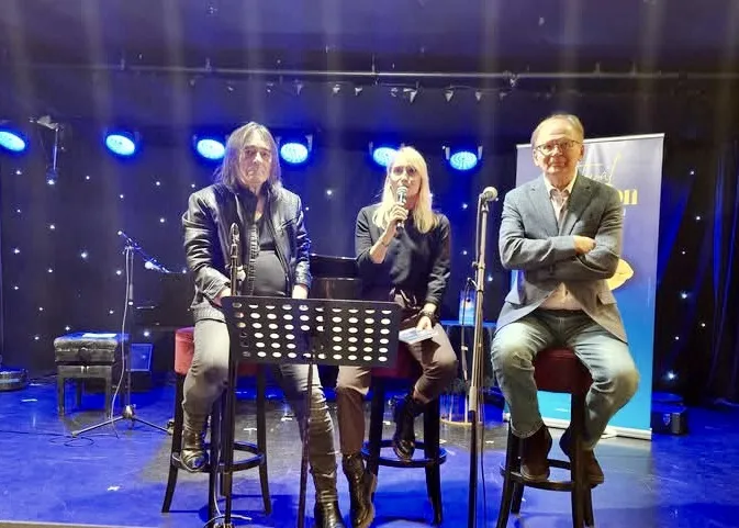 Dado Topić predstavio album „Ponovo na cesti“: 60 godina rocka i dalje ...