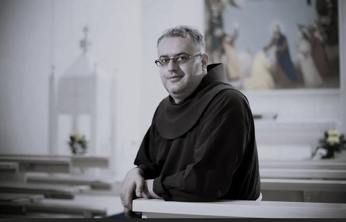 U samostanu u Tuzli preminuo fra Franjo Ninić, bosanski franjevac i teolog