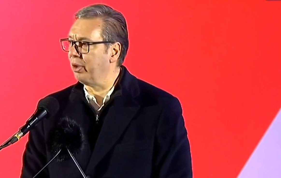 Vučić u "Ćaci" majici čestitao Dan studenata: Oni samo traže pravo na ...