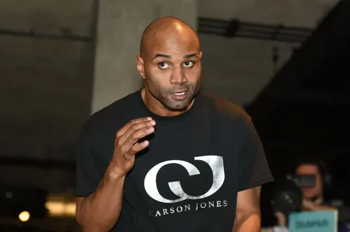 Nakon operacije preminuo bokser Carson Jones (38)