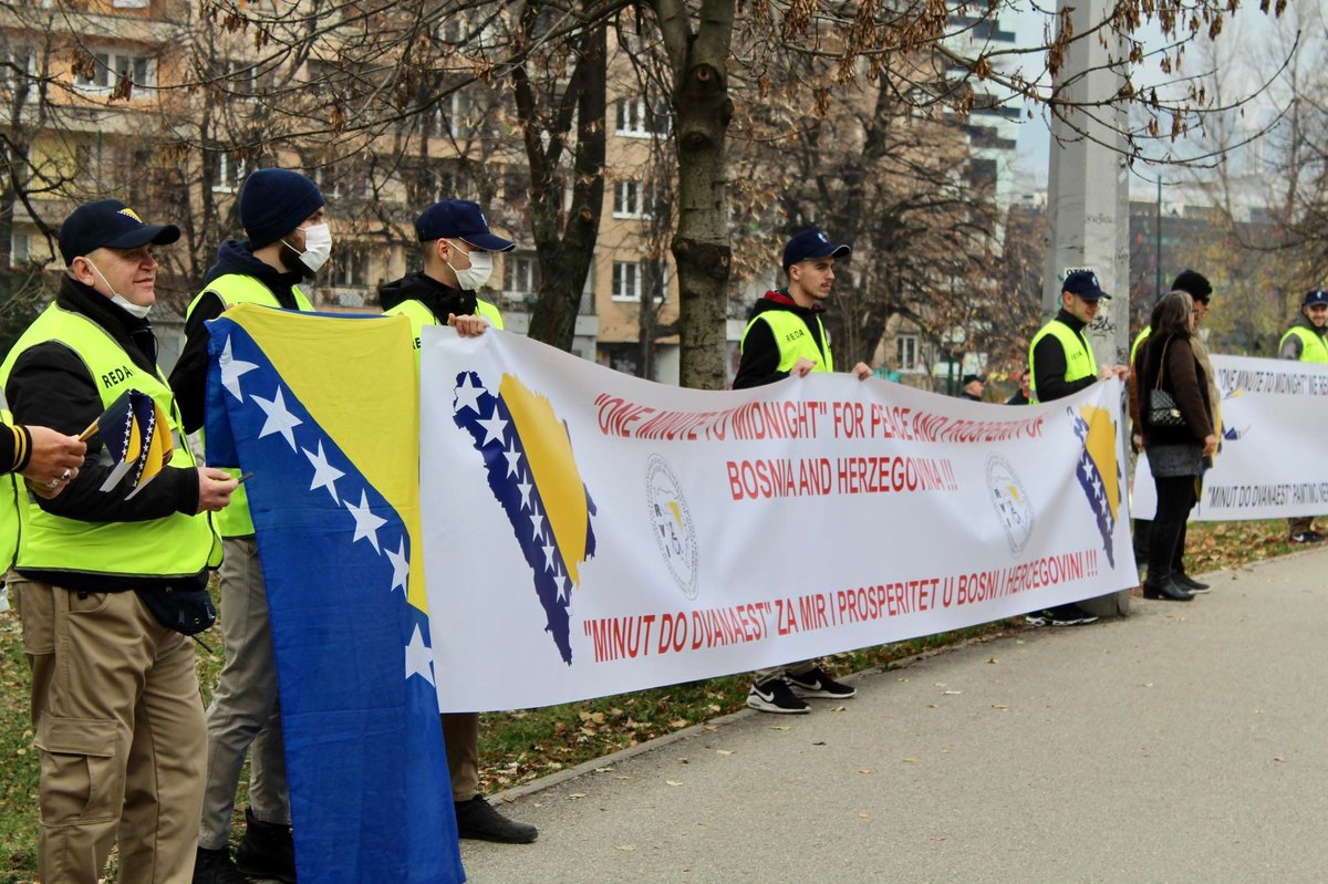 Protest RVI kod OHR-a u Sarajevu: Minut je do 12 za mir u BiH (FOTO)
