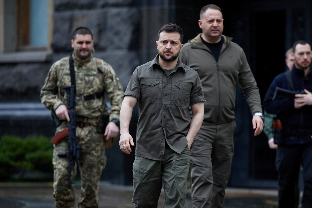 Zelenski u iznenadnoj posjeti Parizu, sastao se s Macronom