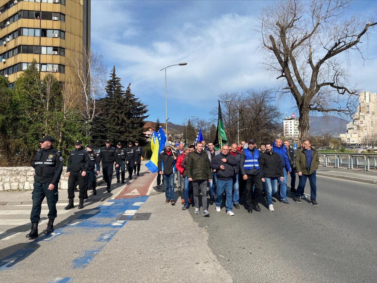 Ogorčeni zenički rudari ne odustaju od štrajka: "Blokirat ćemo autoput ...