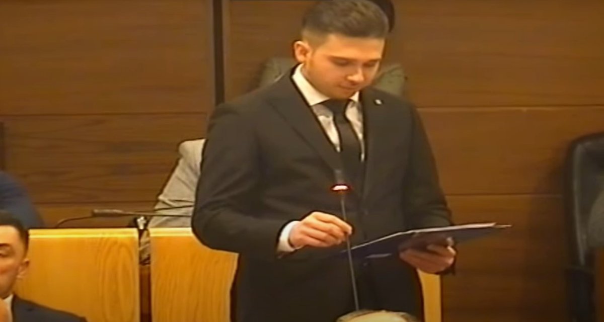 Zastupnik Arnel Isak napustio NES: Bošnjački interes je iznad svega