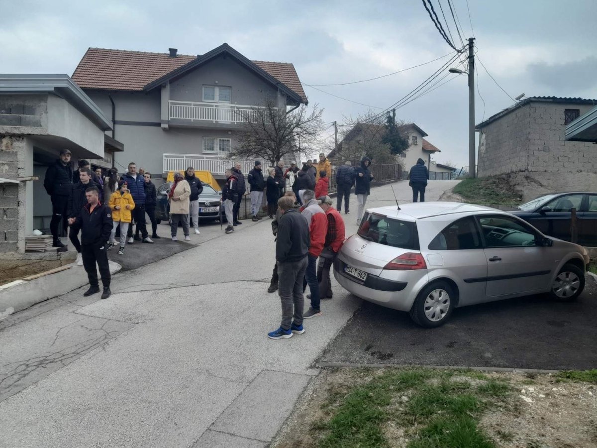 Novo Sarajevo: Iz Općine tvrde da ruše nelegalne objekte, mještani ...