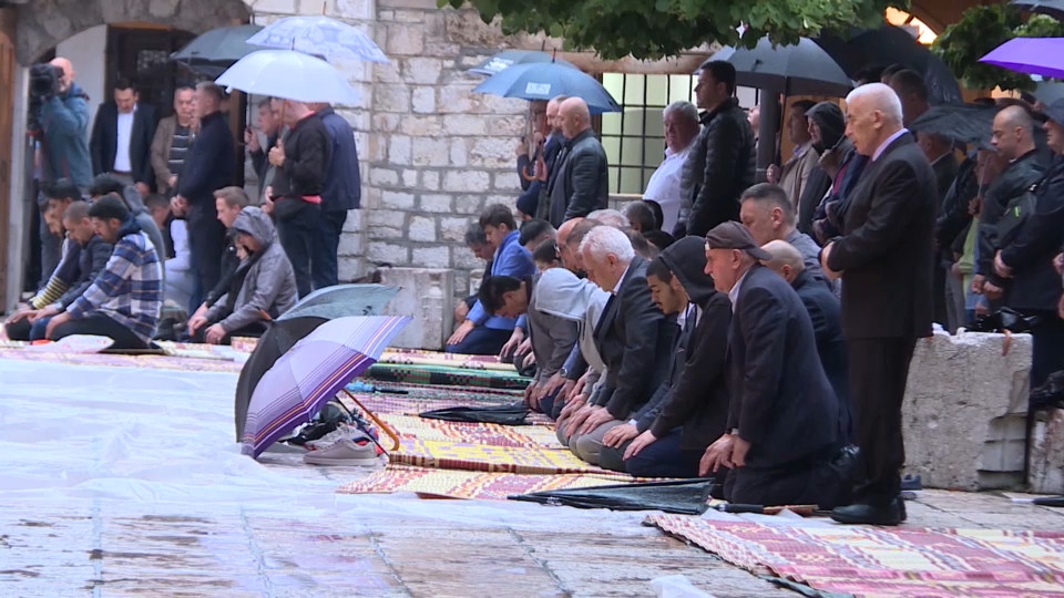 Muslimani proslavljaju Kurban Bajram: Poruke mira i tolerancije