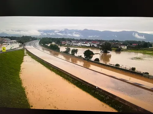 Pogledajte kako izgleda slovenski autoput nakon poplava