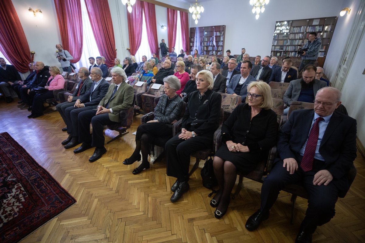 Održana Svečana sjednica Senata UNSA i promocija profesora emeritusa