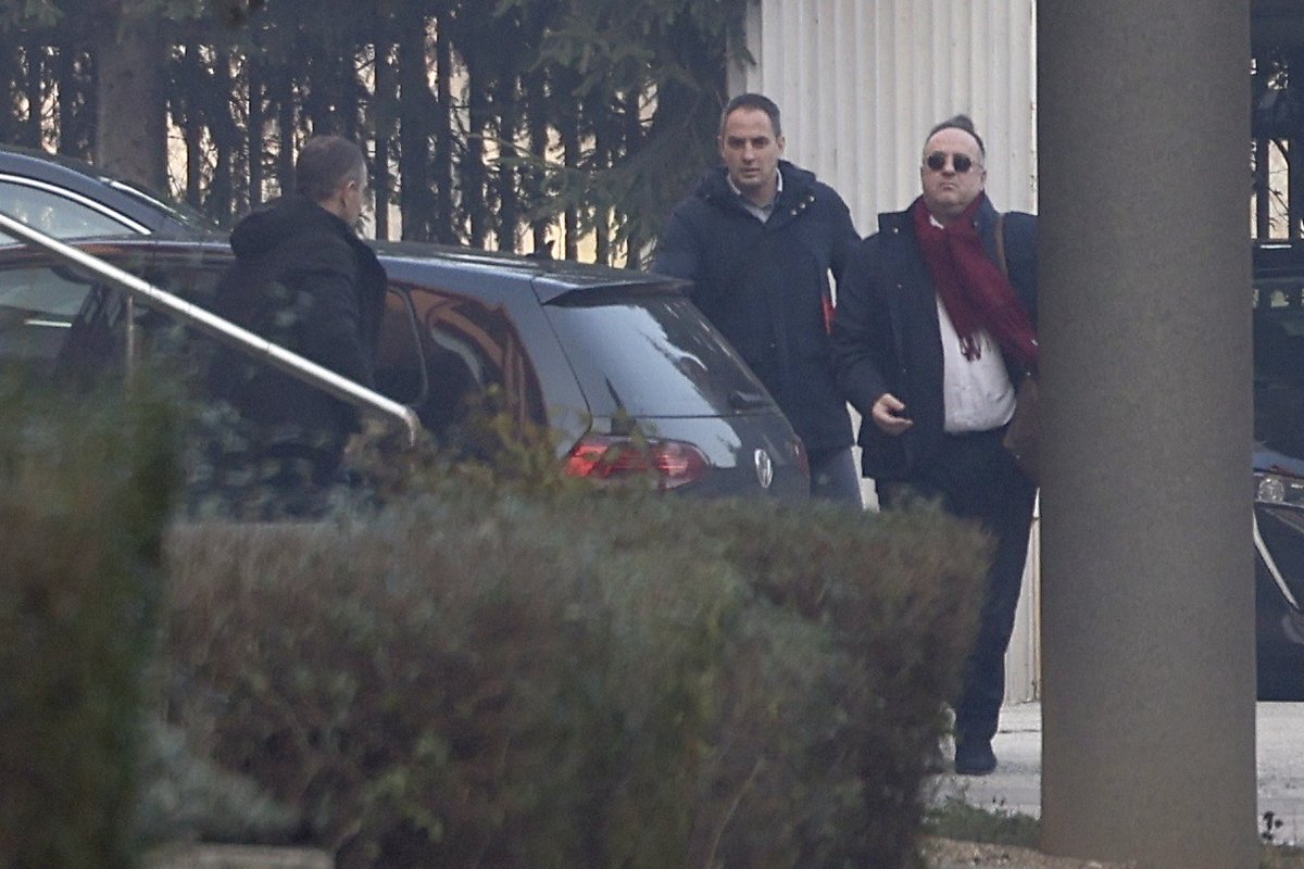 Bosnian police resume activities in case of suspended President of ...