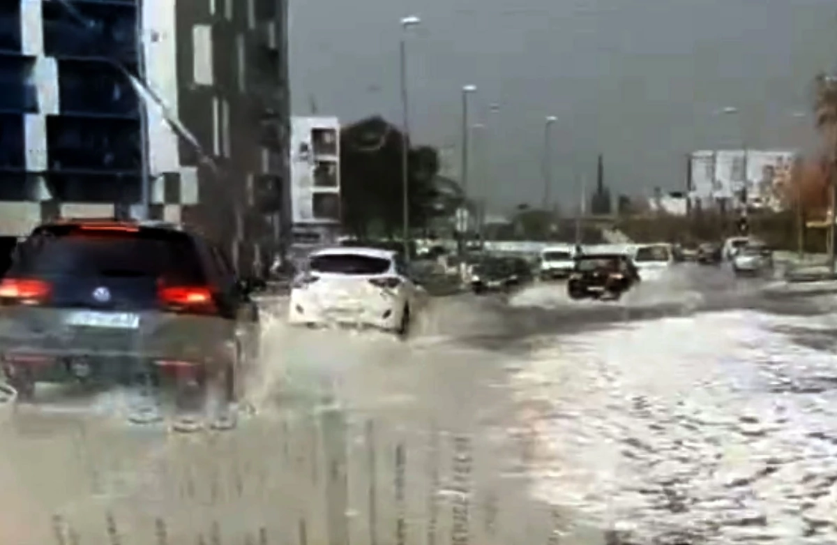 Jako nevrijeme pogodilo Dalmaciju: Split izgleda kao da ga je zabijelio ...