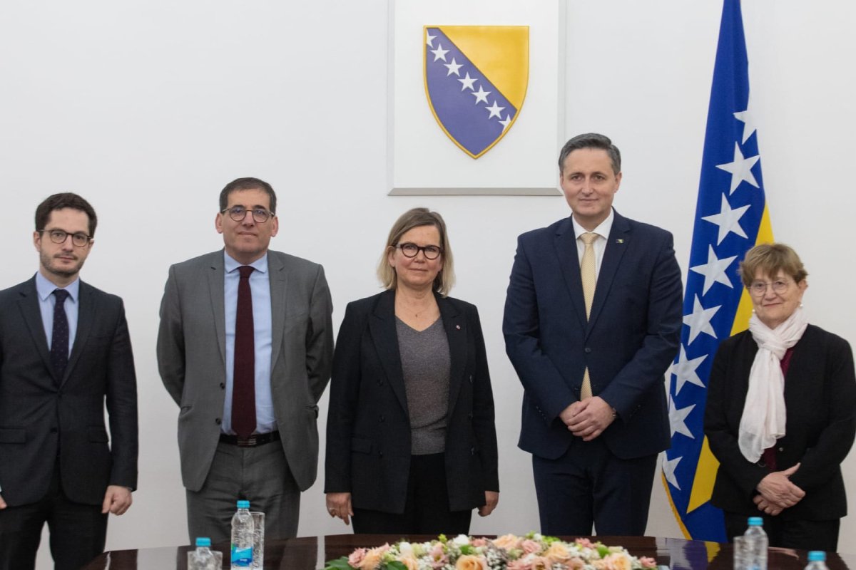 Becirovic meets with French MPs, discusses adoption of Srebrenica ...