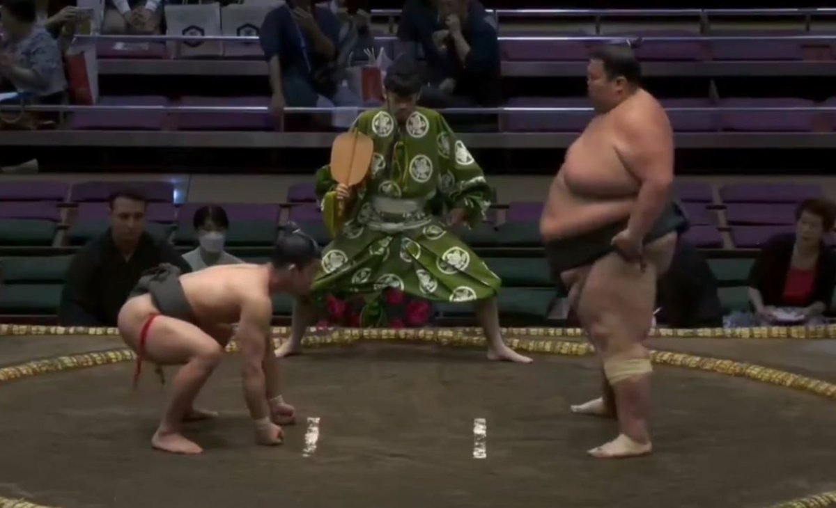 Kako je sumo hrvač od 94 kg pobijedio rivala od 252 kg (VIDEO)