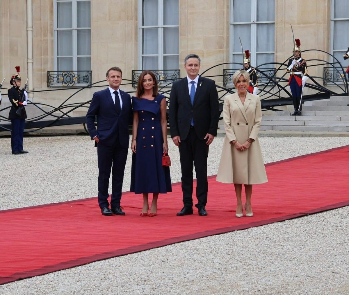 Prijem u Jelisejskoj palači: Bećirović se susreo sa Macronom