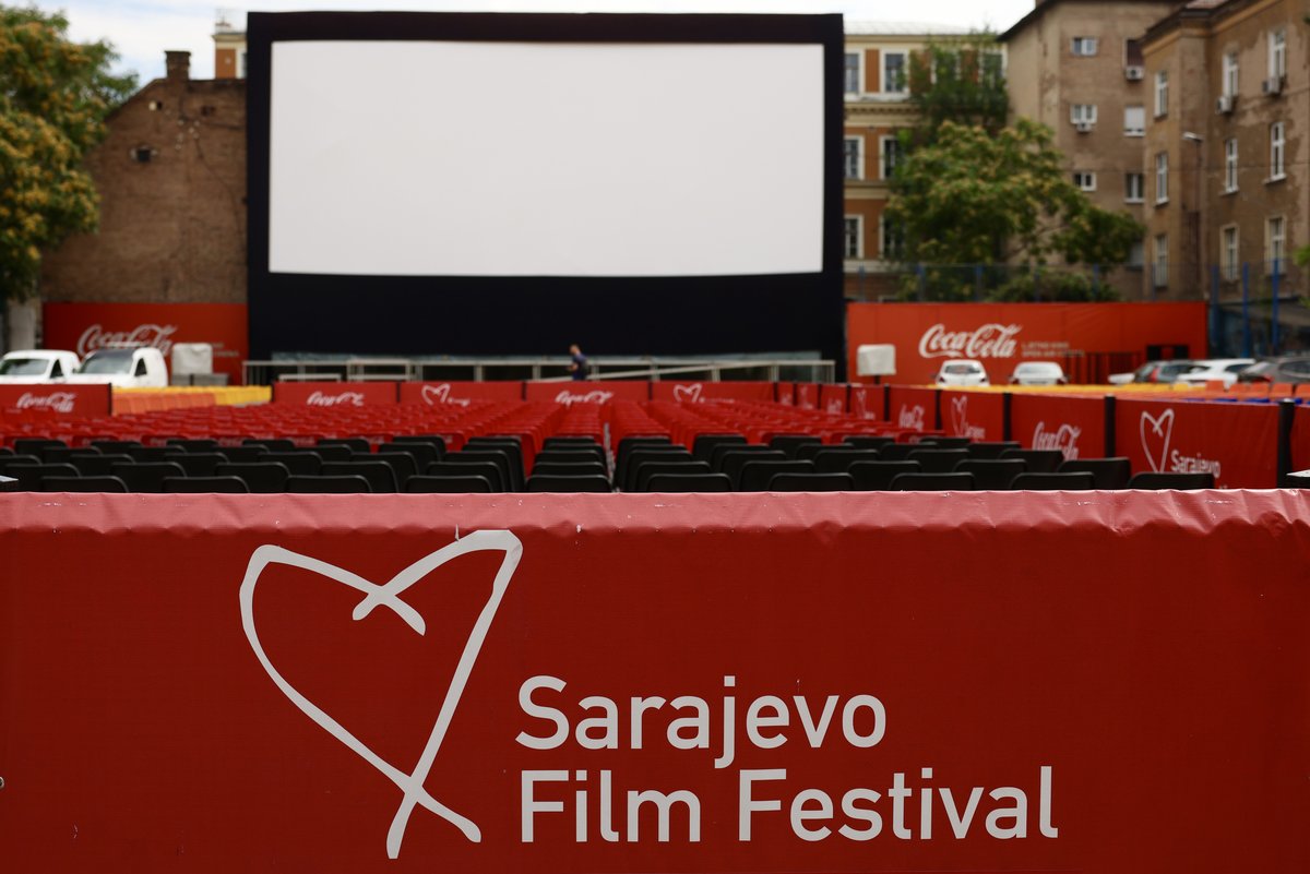 (FOTO) U susret 30. Sarajevo Film Festivalu: Scena otvorenog kina ...