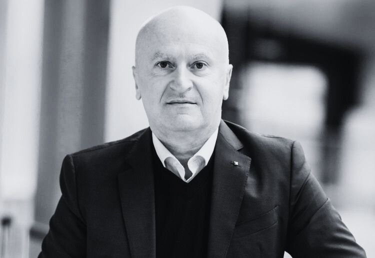 Preminuo Fred Matić