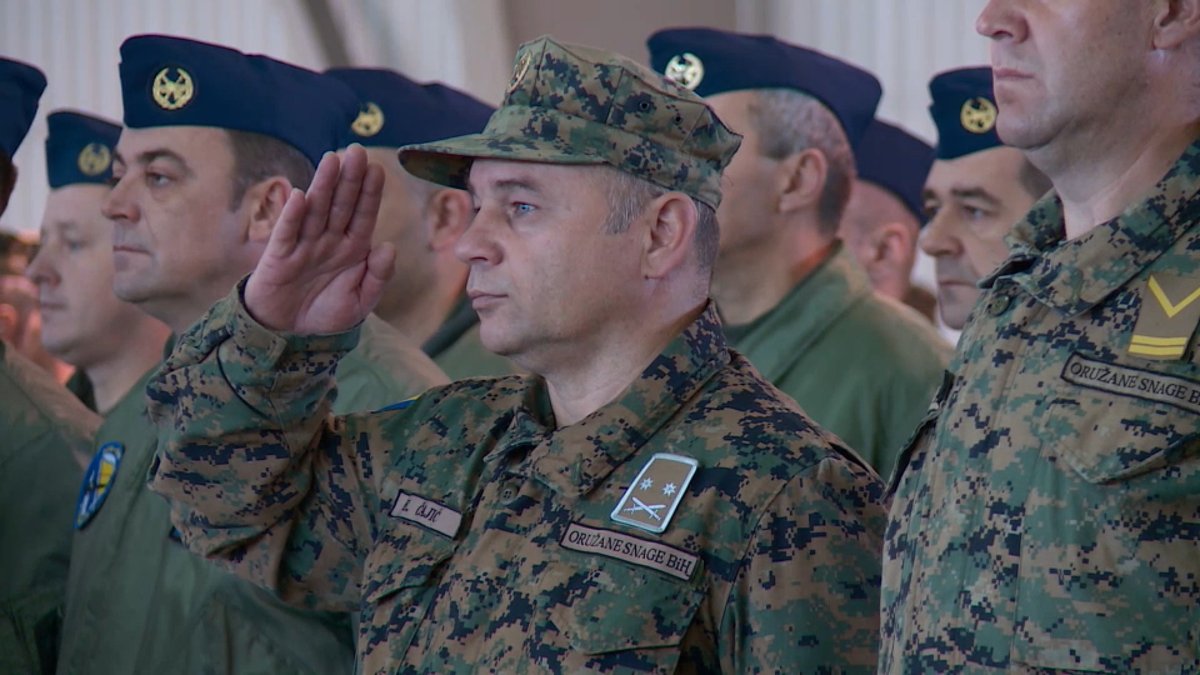 Oružane snage BiH pred izazovima: Hoće li pomoć iz inostranstva biti ...