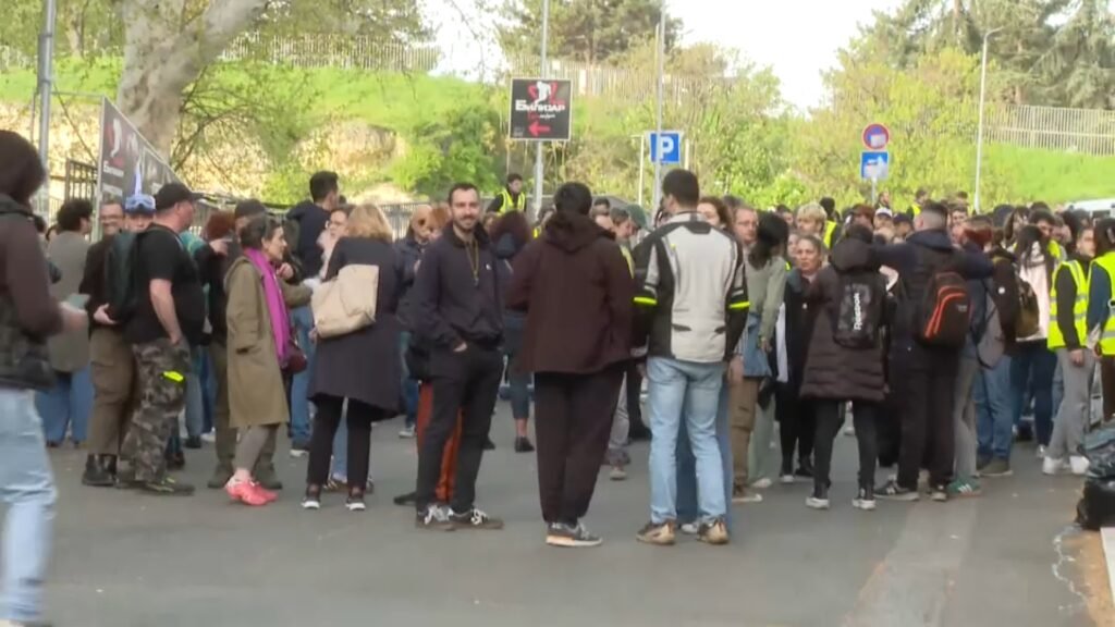 Peti dan blokade zgrade RTS-a u Beogradu