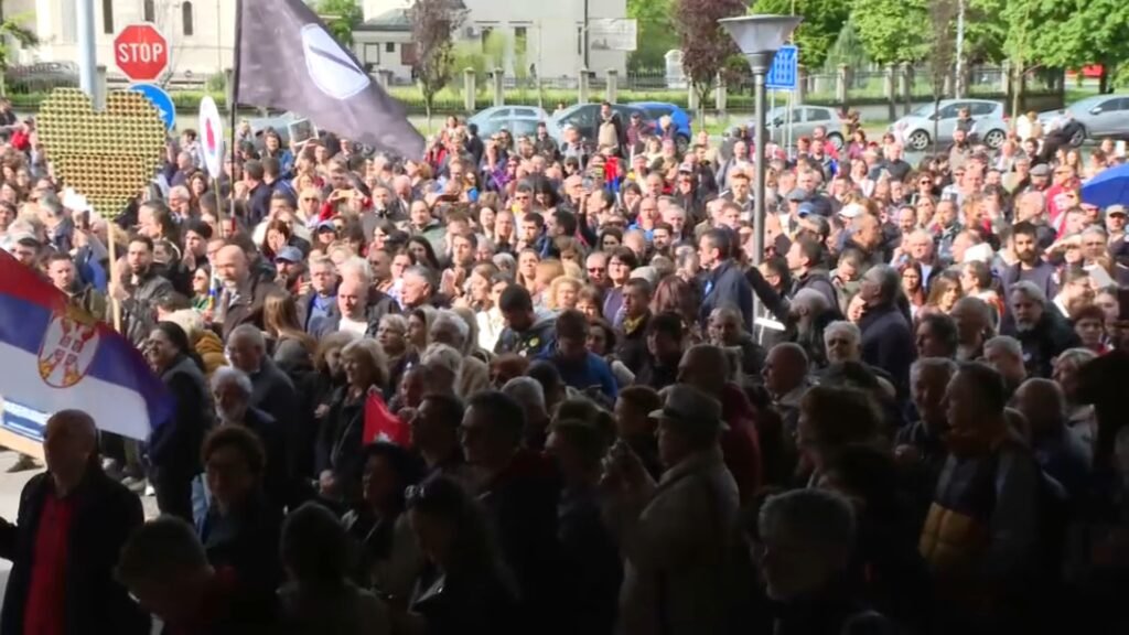 Rektor beogradskog univerziteta došao u policiju na saslušanje