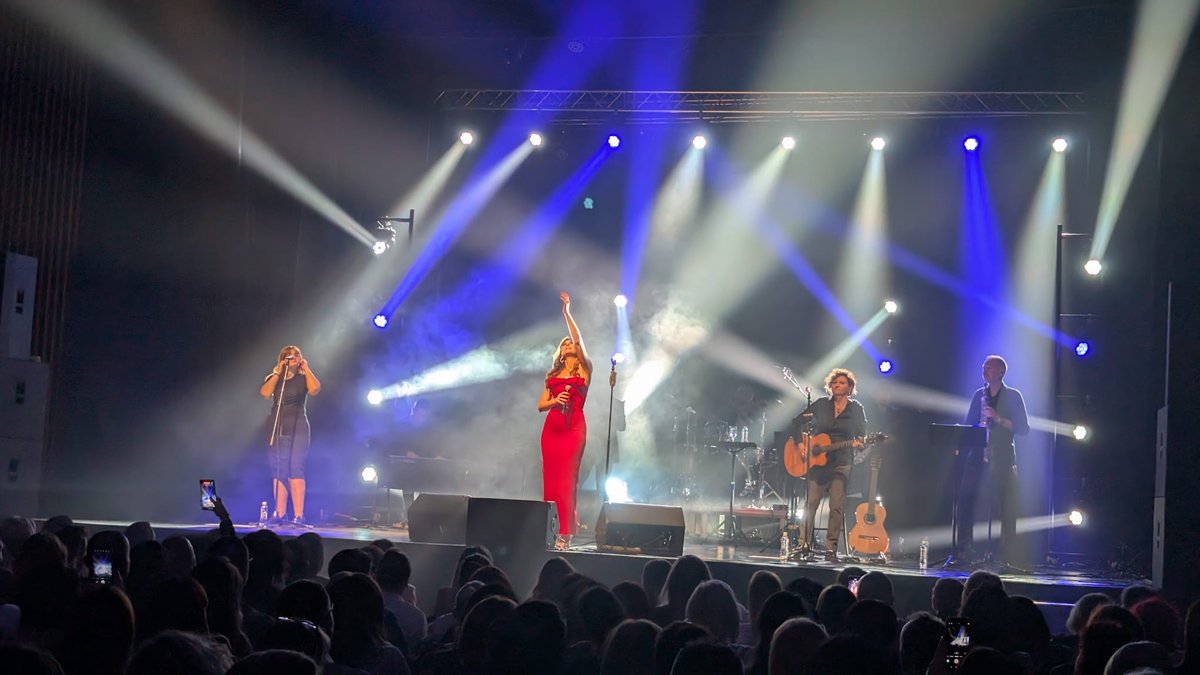 Koncert Aleksandre Radović u sarajevskom BKC: Emocije, hitovi i aplauzi (VIDEO)