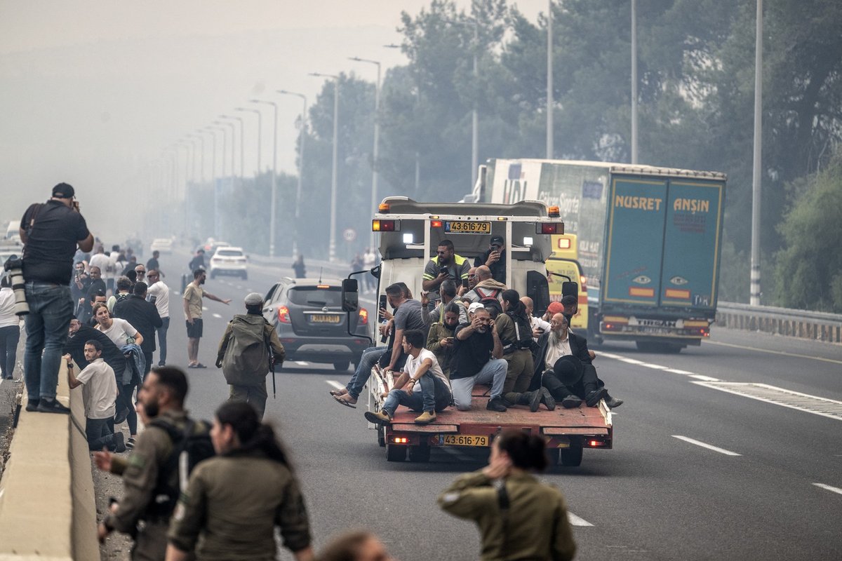 Izrael gori, uključio se i IDF, Palestinci ponudili pomoć (VIDEO)
