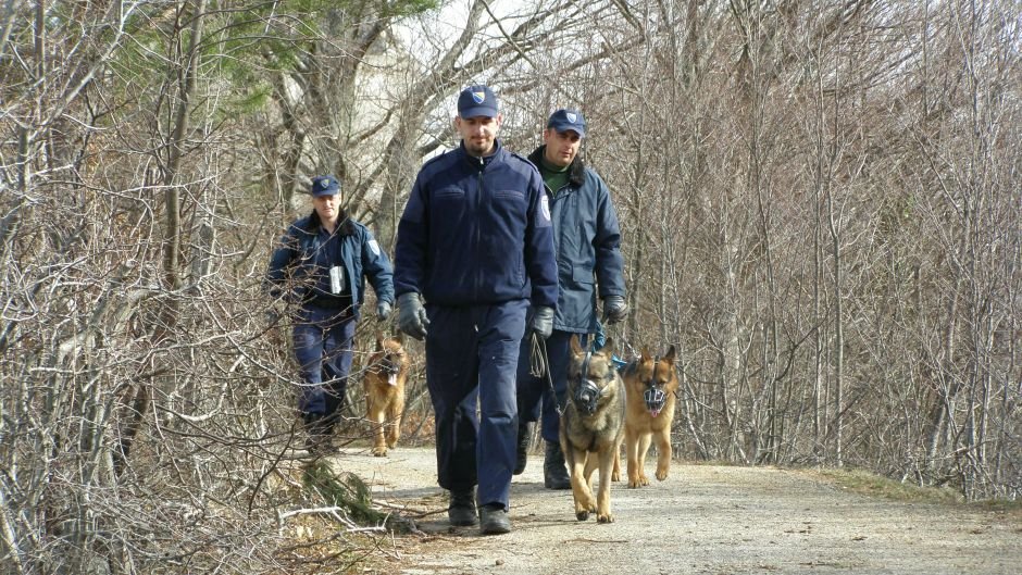 Granična policija BiH i Frontex spriječili krijumčarenje devet stranaca