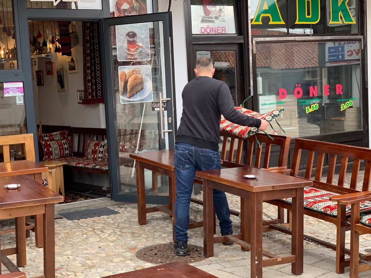 U Sarajevu nakon tri sedmice otvorene bašte kafića (FOTO+VIDEO)