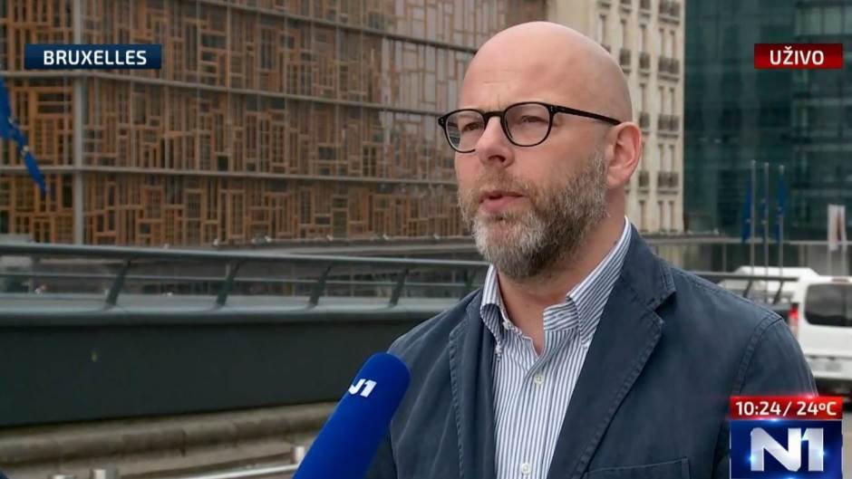 "Bila bi greška dati BiH status kandidata i nagrada opstrukcionim ...