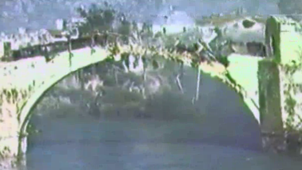 Na današnji dan 1993. jedinice HVO-a srušile su Stari most