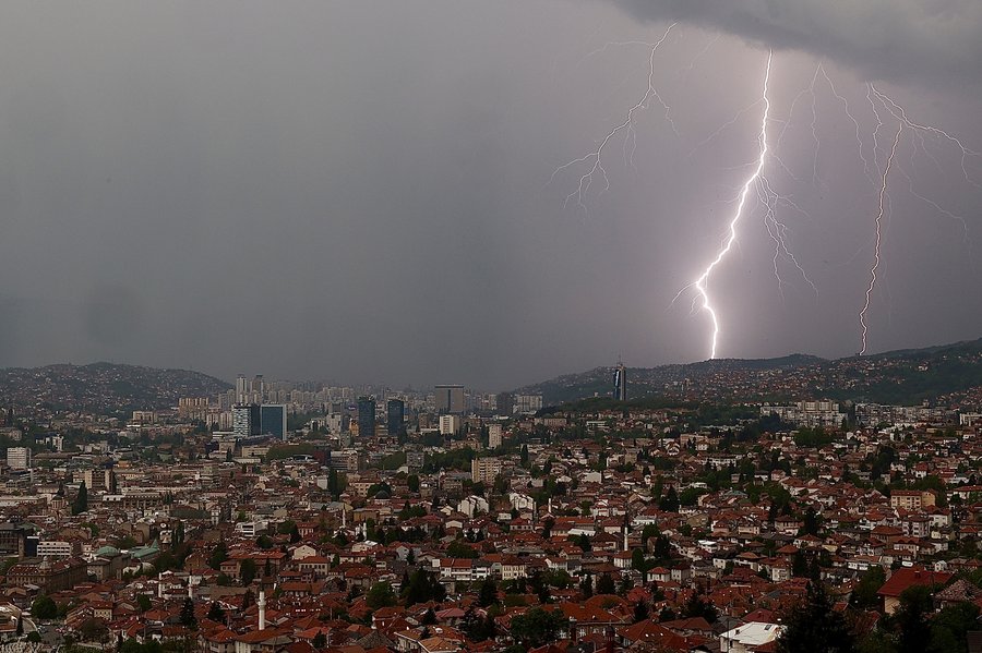 Žuti meteoalarm upaljen za tri regije u BiH: Budite oprezni!