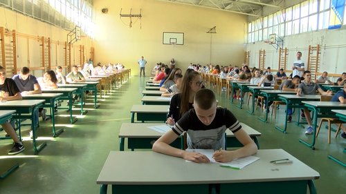 Eksterna matura u KS: Da li je riječ o zastrajelom sistemu ili je ova ...