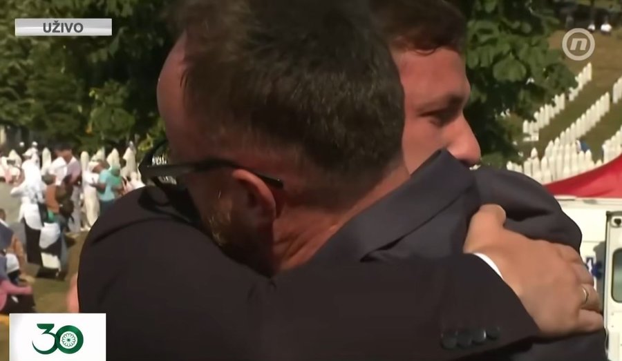 Amir Šečić rođen je 1995., oca su mu ubili u Srebrenici, a majka ga je ...