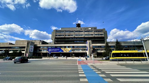 Der Standard o BHRT-u: Dugovi, političke blokade i borba za opstanak ...