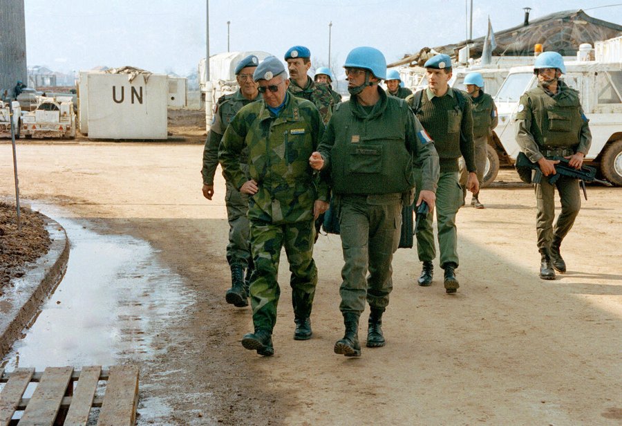 General Philippe Morillon dies at 90: UN commander whose Srebrenica ...