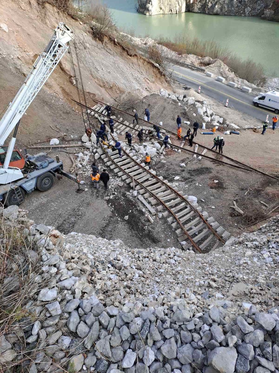 Railway Traffic Restored on Reconstructed Line in Donja Jablanica