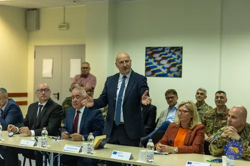 Rukovodstvo EUFOR-a i agencije za provođenje zakona iz Bosne i ...