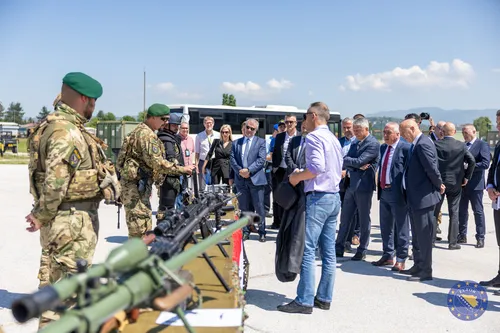 Rukovodstvo EUFOR-a i agencije za provođenje zakona iz Bosne i ...