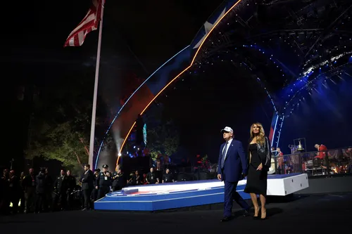 Trump proslavio 80. rođendan uz UFC kavez na travnjaku Bijele kuće ...