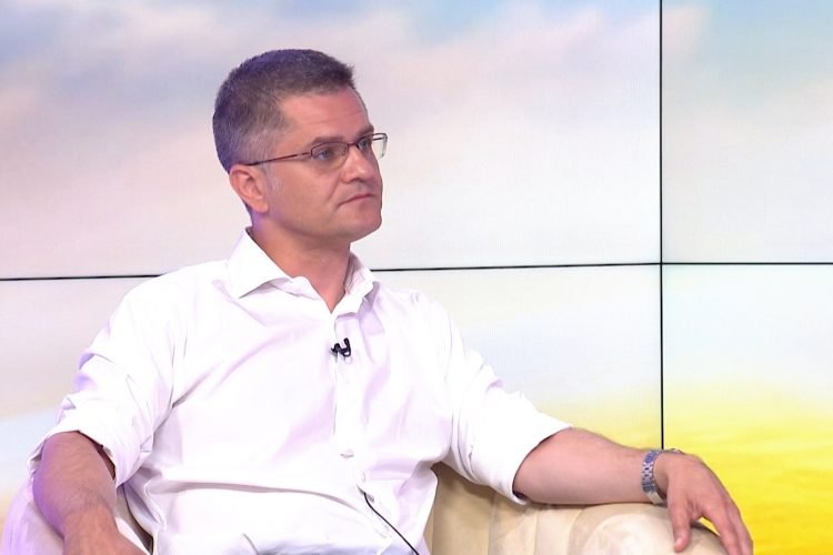 Jeremić: Išli smo u Predsedništvo da pitamo Vučića da li je normalan