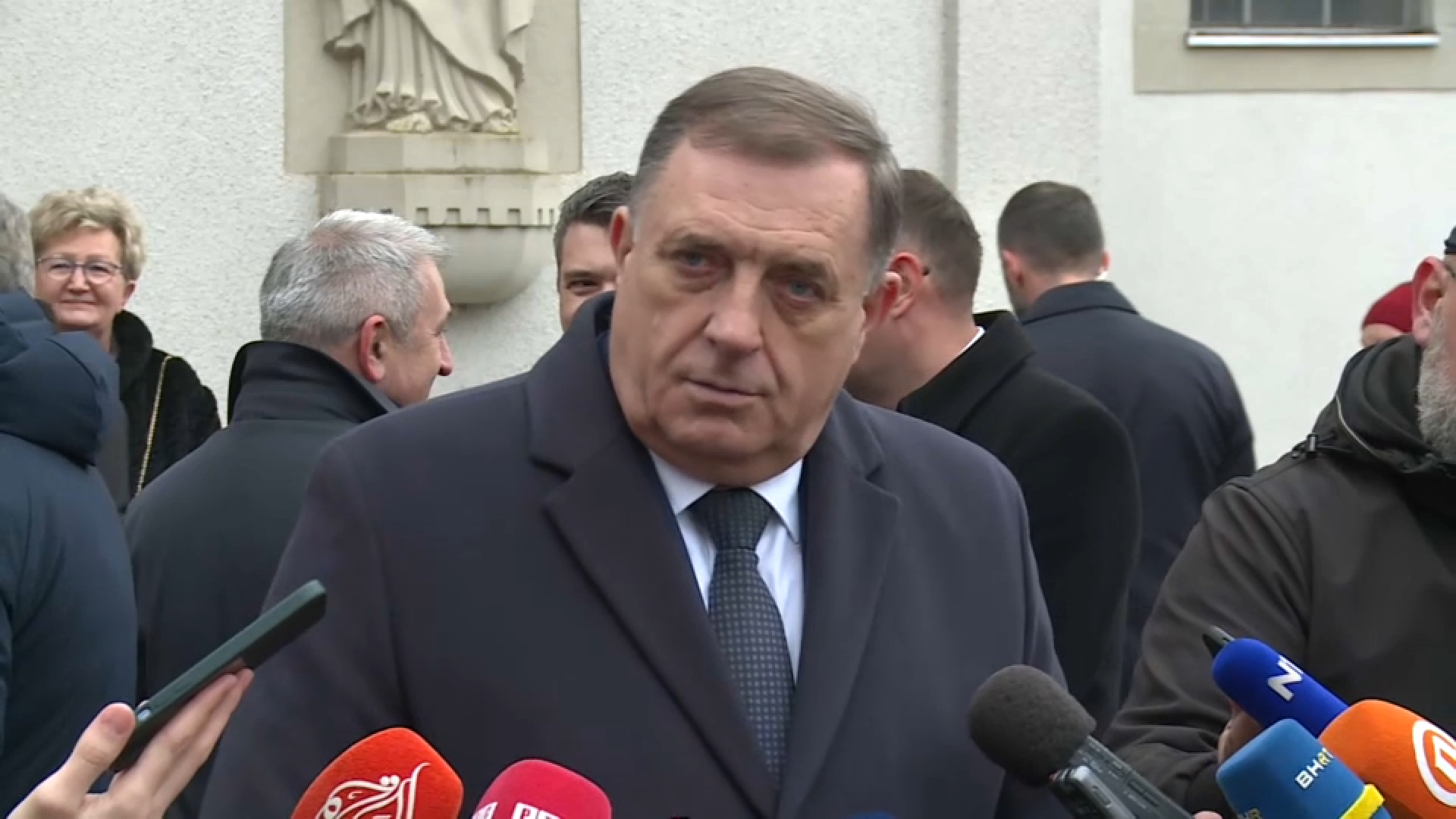 Oglasio se Dodik povodom napada na Dragana Mektića