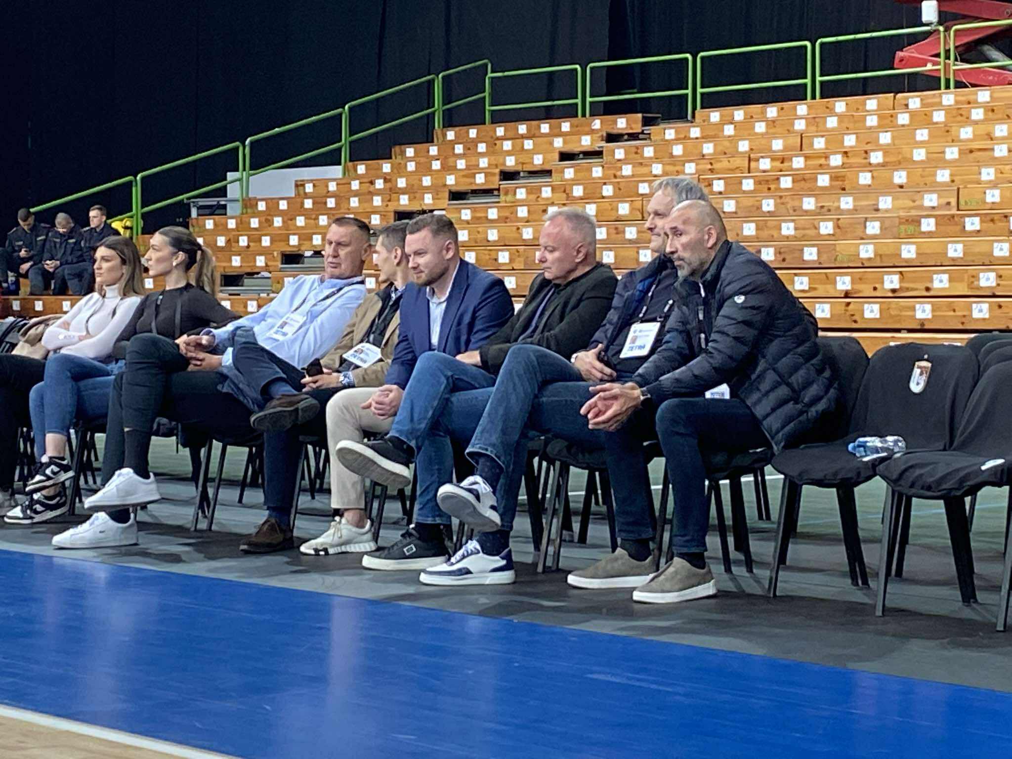 Hapoel pobijedio Dubai u Sarajevu pred praznim tribinama Zetre (FOTO/VIDEO)