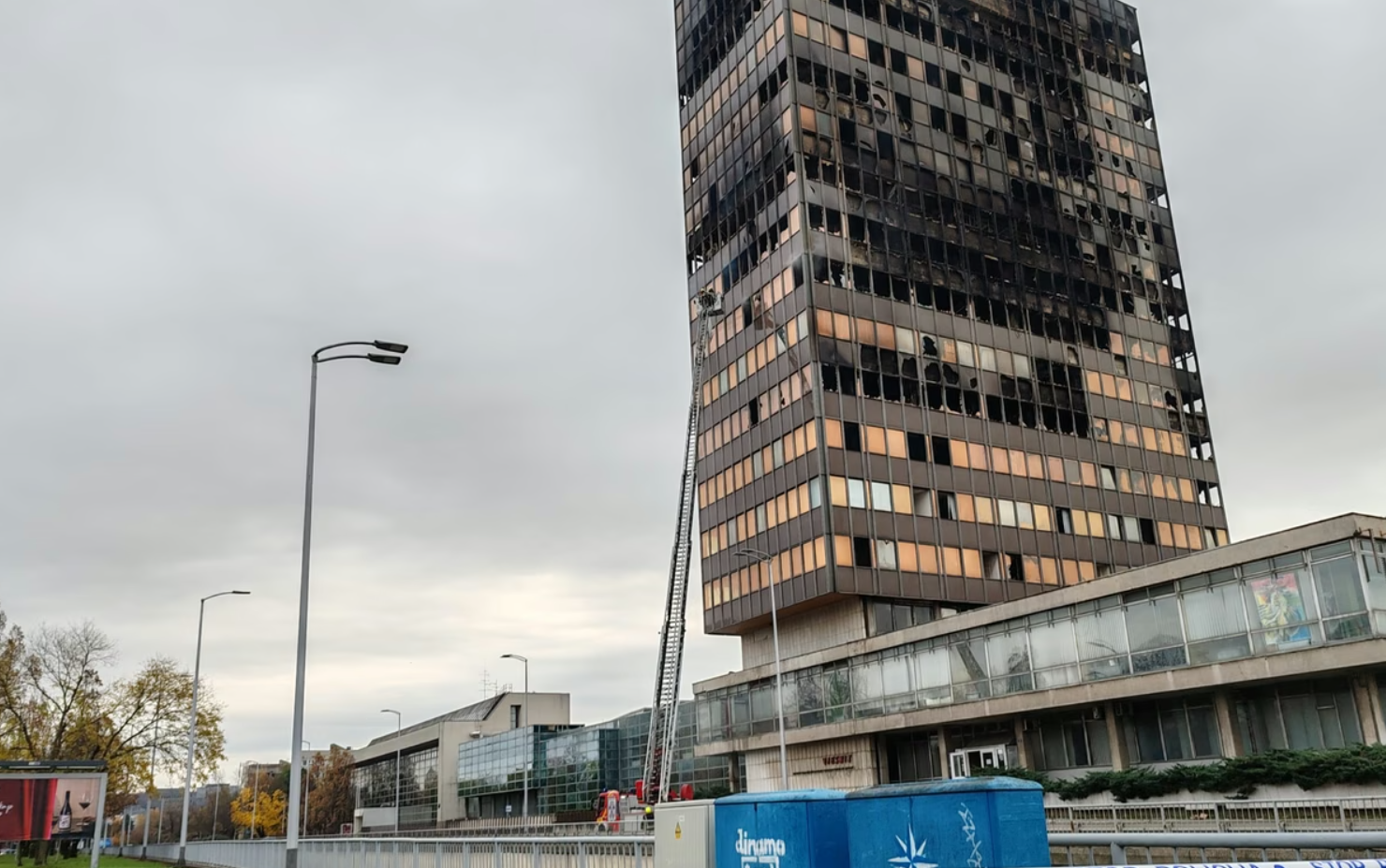 Odlučeno: Neboder Vjesnika mora se rušiti