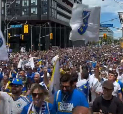 Toronto gori: Pogledajte impozantan snimak bh.navijača koji idu bodriti ...