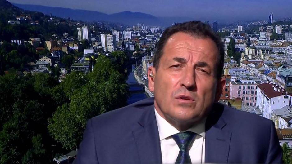 Bosnia's Security Minister: Solve migrant issue in cooperation with ...