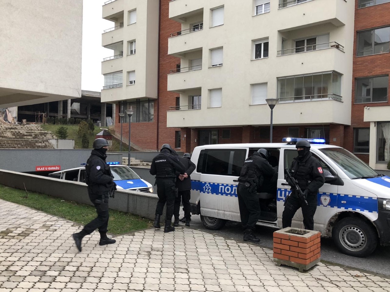 Three top members of Montenegrin organised crime gang arrested in ...
