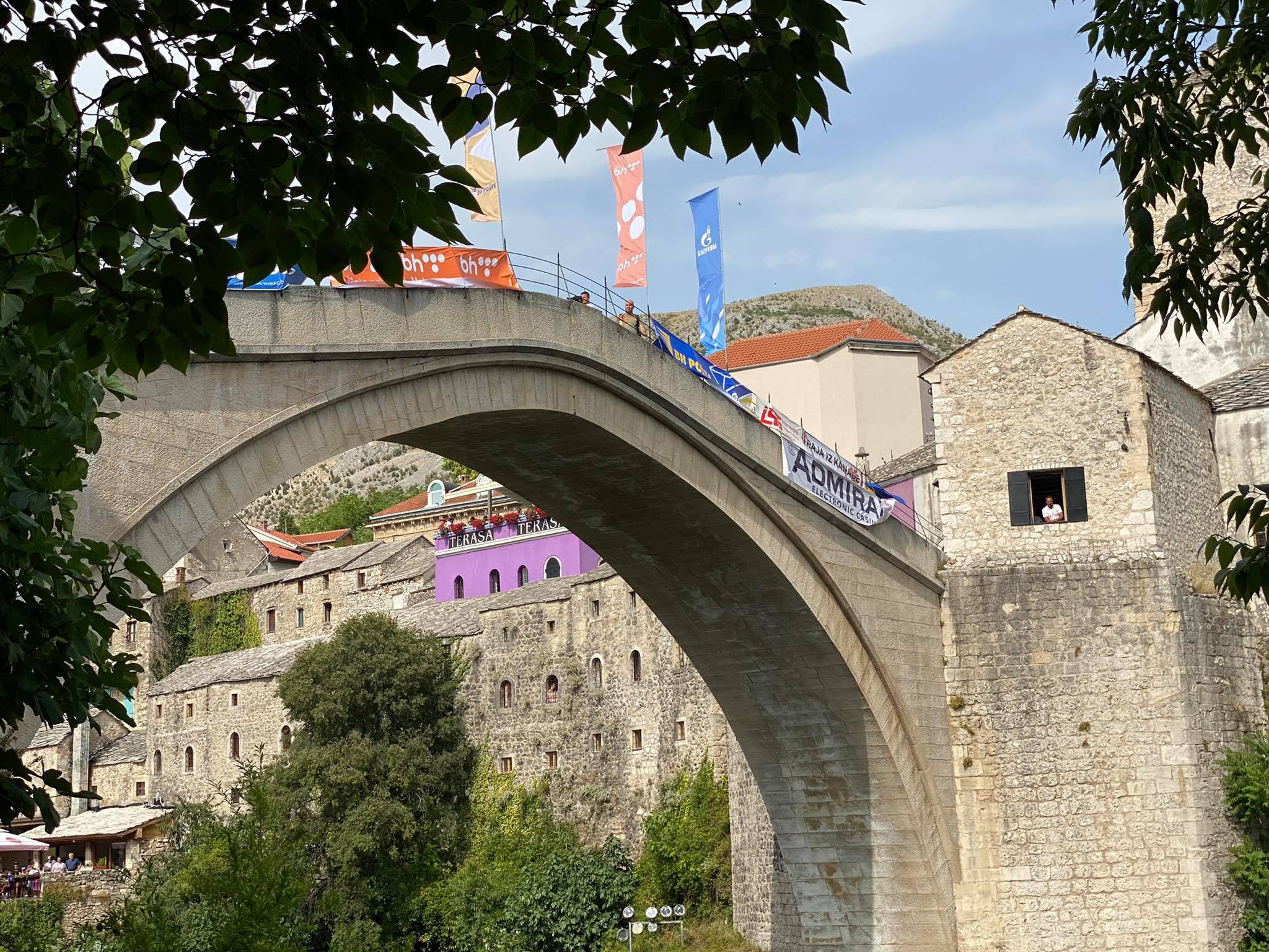 Na današnji dan prije 31 godinu srušen Stari most na Neretvi - N1