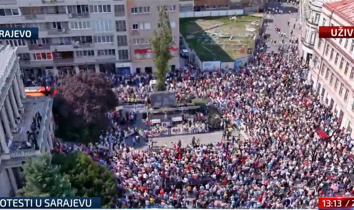 People from all over BiH want justice for Dzenan Memic and David ...