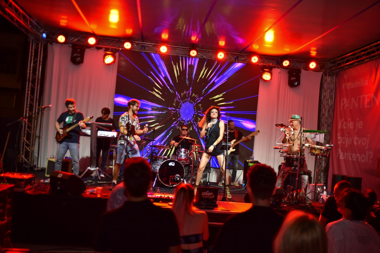 Betty Boom na Authority Partners Bridgeu - N1