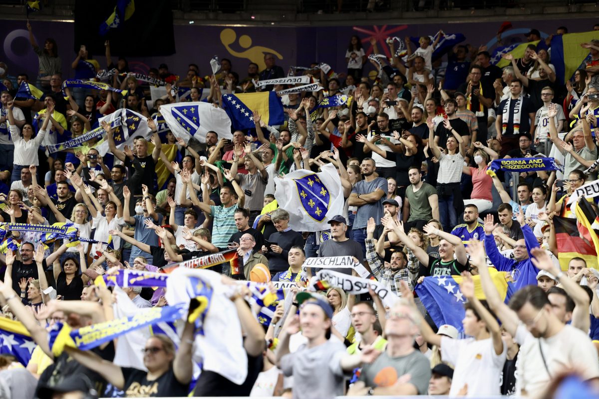 "Jedna si jedina" orilo se dvoranom Skenderija: Pogledajte kako su u ...